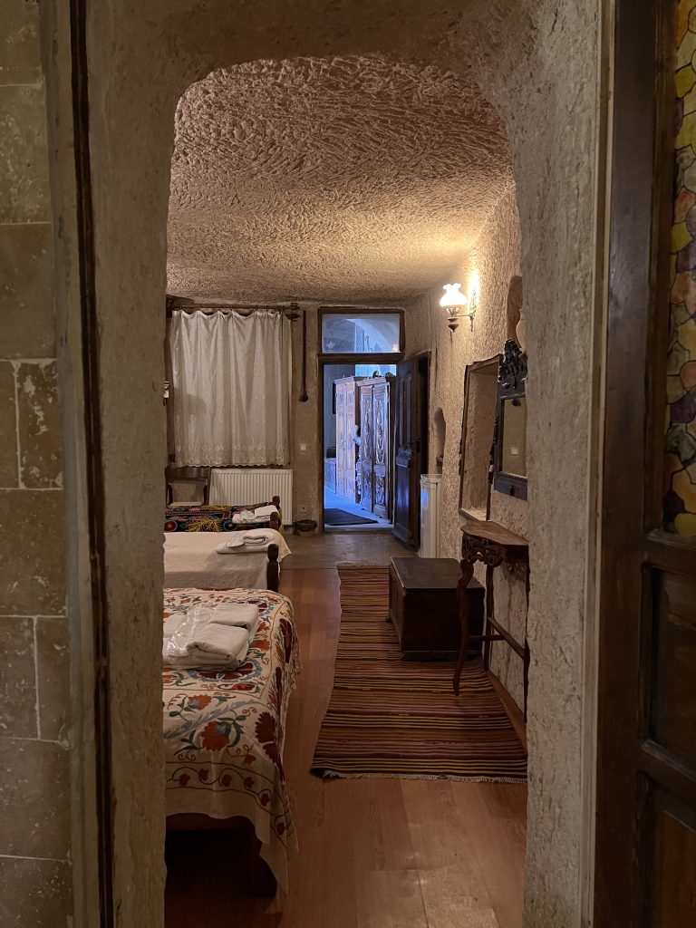 102 – Daisy Deluxe Cave Room - Kısmet Cave House